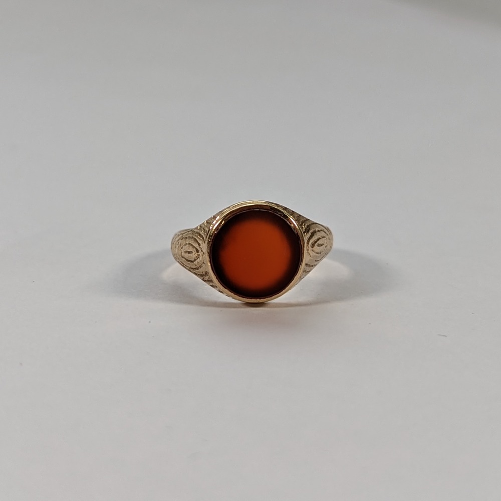9ct Yellow Gold Flat Orange Stone Signet Ring Size P - Own4Less